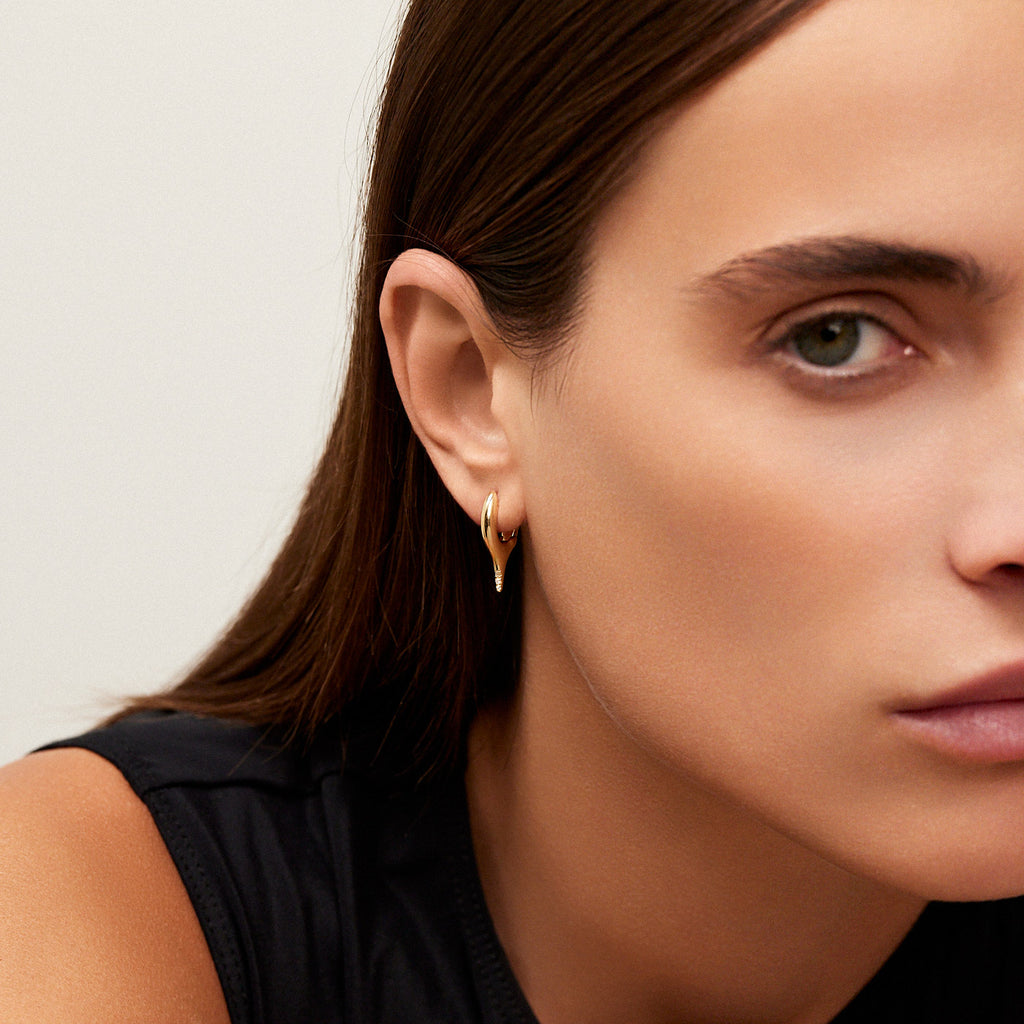 LOLA NEEDLE EARRING Mini (Partial Diamond) – Melissa Kaye